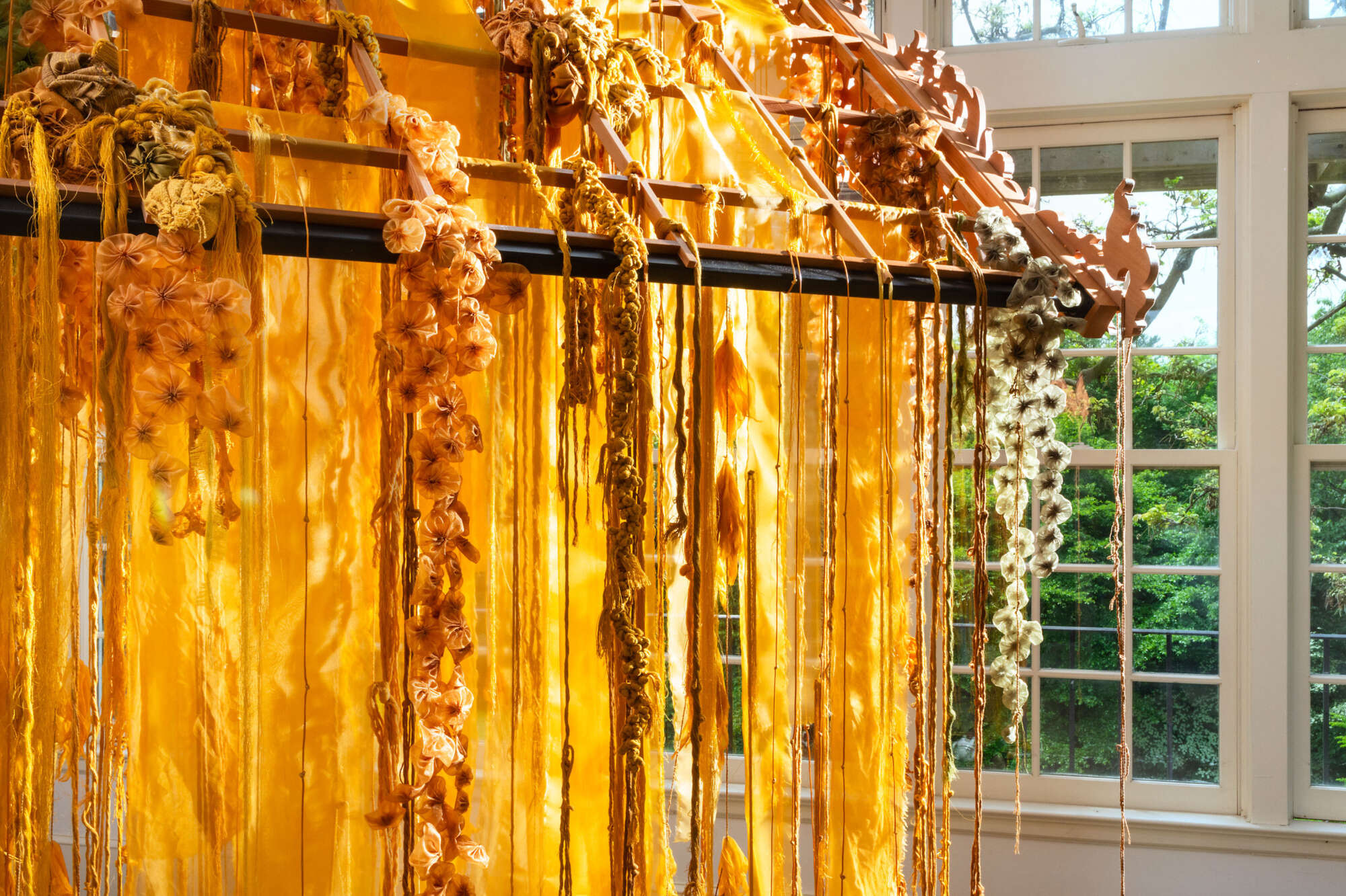 Amanda Phingbodhipakkiya : What we hold in time’s tender keeping - Wave ...